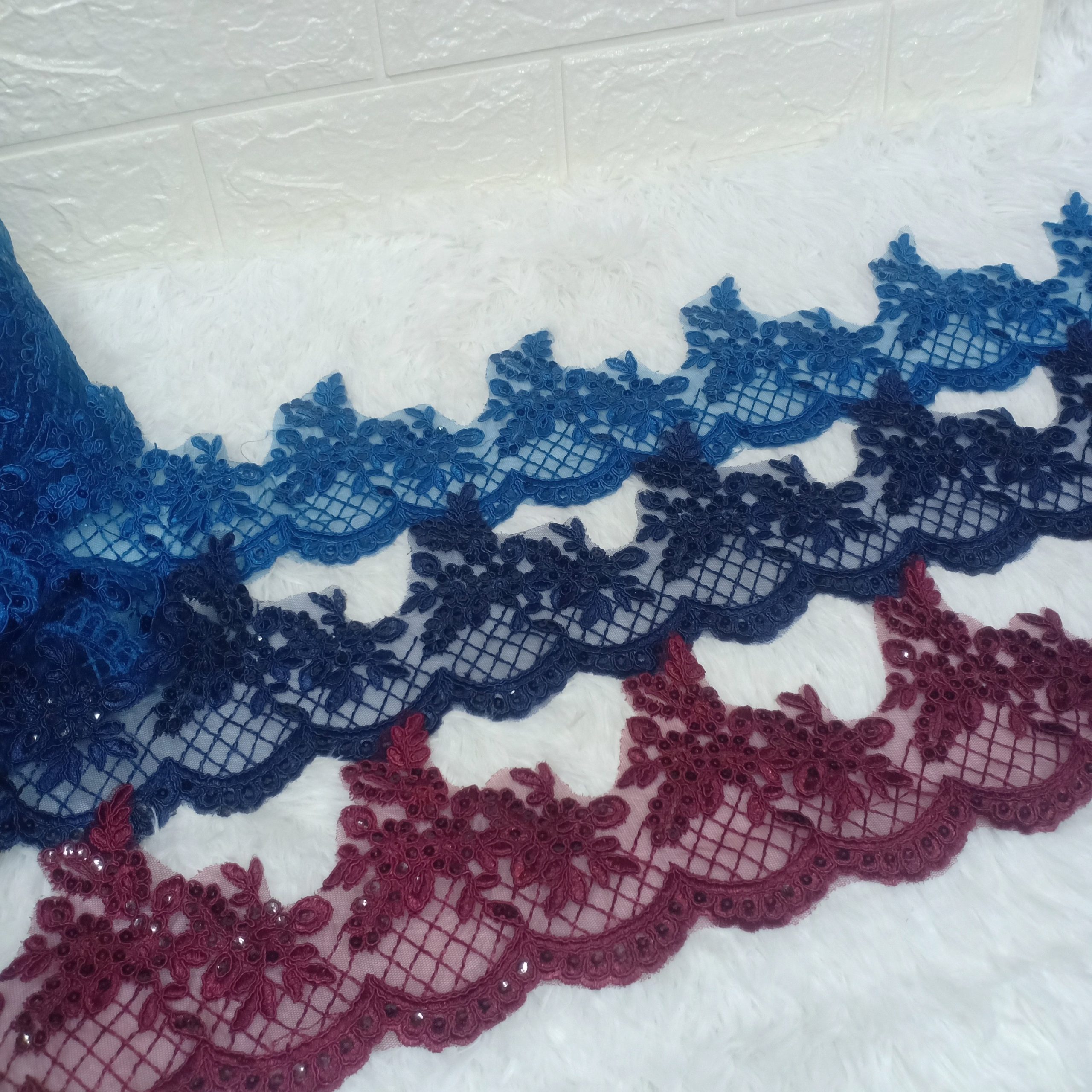 BORDER LACE – Shopkeeper